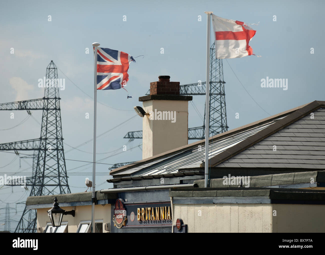Angleterre kent dungeness britania pub vent drapeaux marsh britania pub ...