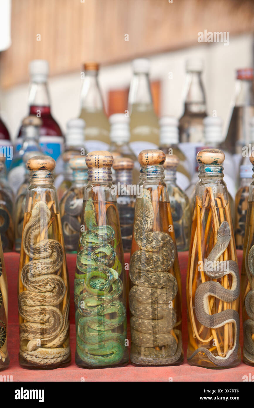 Whisky de serpent Banque de photographies et d’images à haute résolution - Alamy