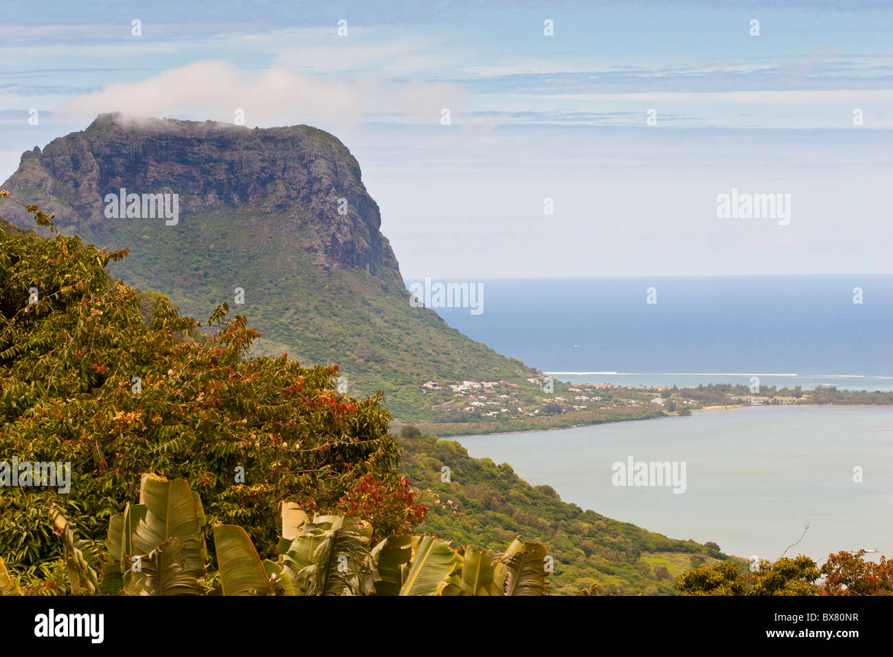 Le morne et montagne le morne brabant Banque de photographies et d ...