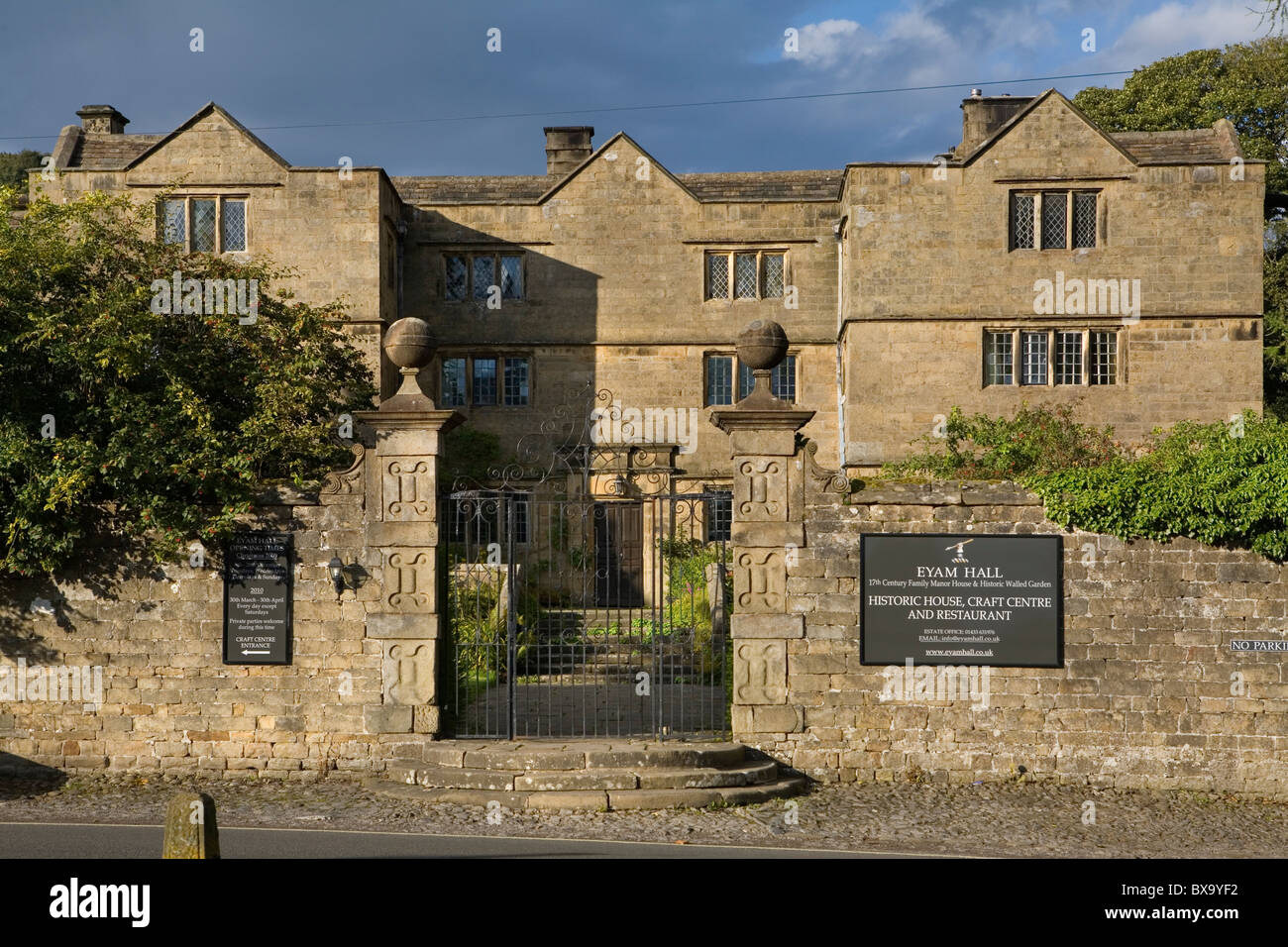 Eyam village derbyshire peak district angleterre Banque de ...