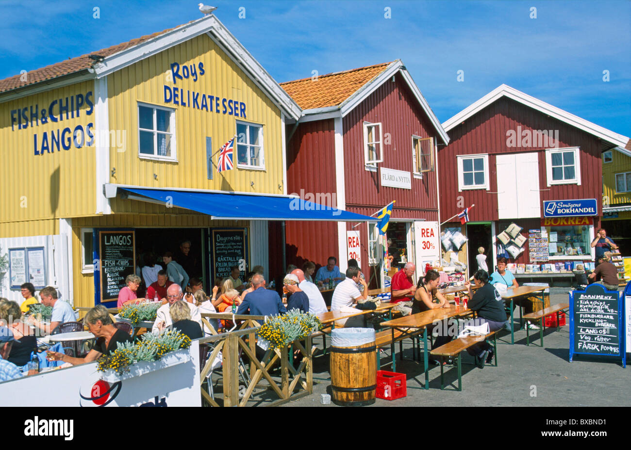 Restaurant dans le centre ville de Smogen sur la péninsule Sotenas dans ...