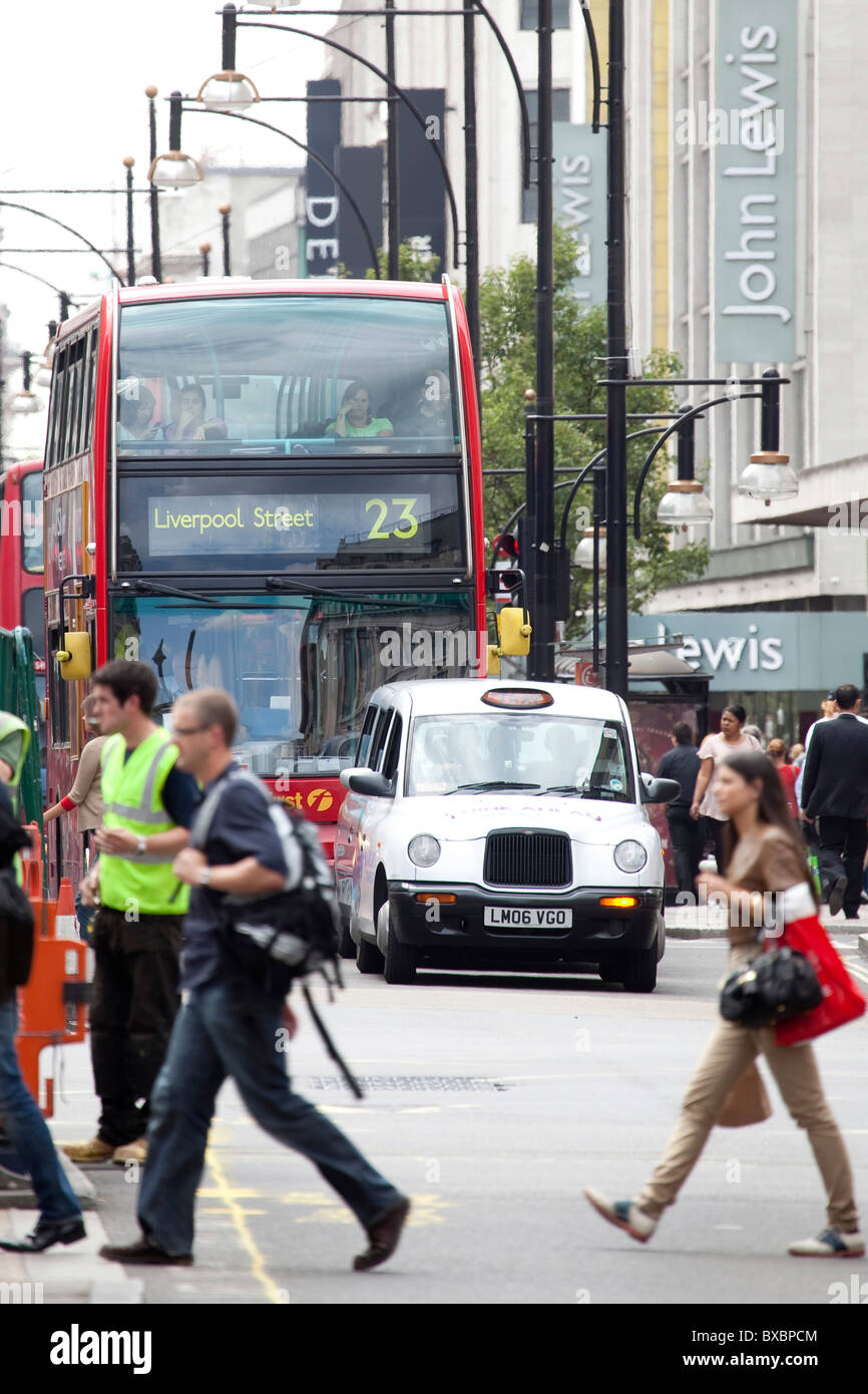 Bus en angleterre Banque de photographies et d’images à haute ...