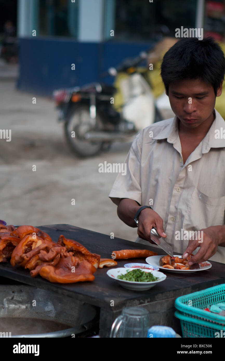 Burmese man Banque de photographies et d’images à haute résolution - Alamy