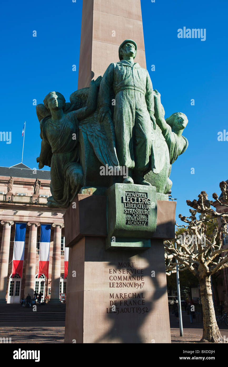 General leclerc statue Banque de photographies et d’images à haute ...
