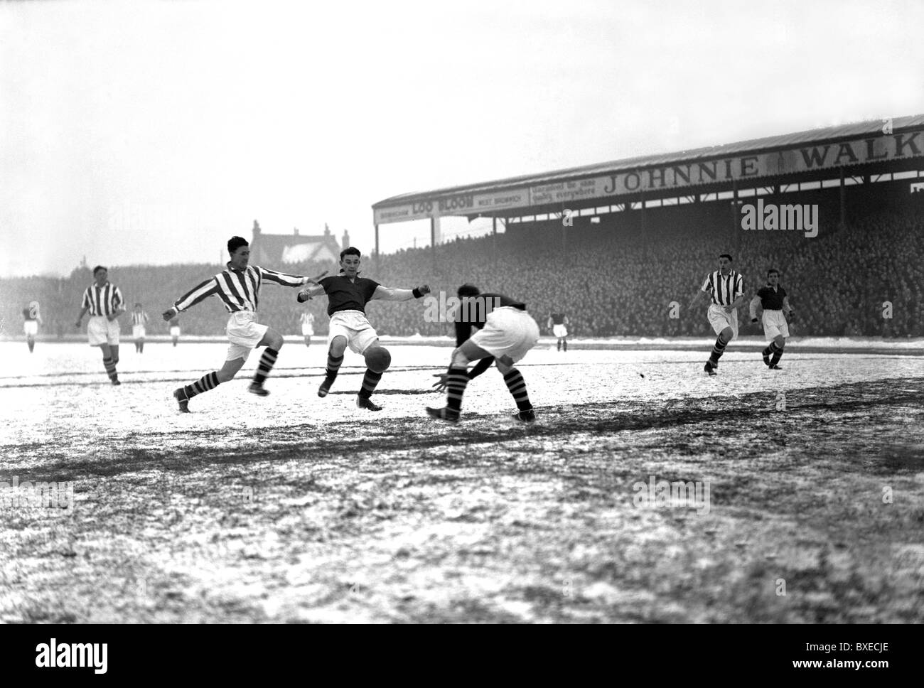Football 1950s Banque de photographies et d’images à haute résolution ...