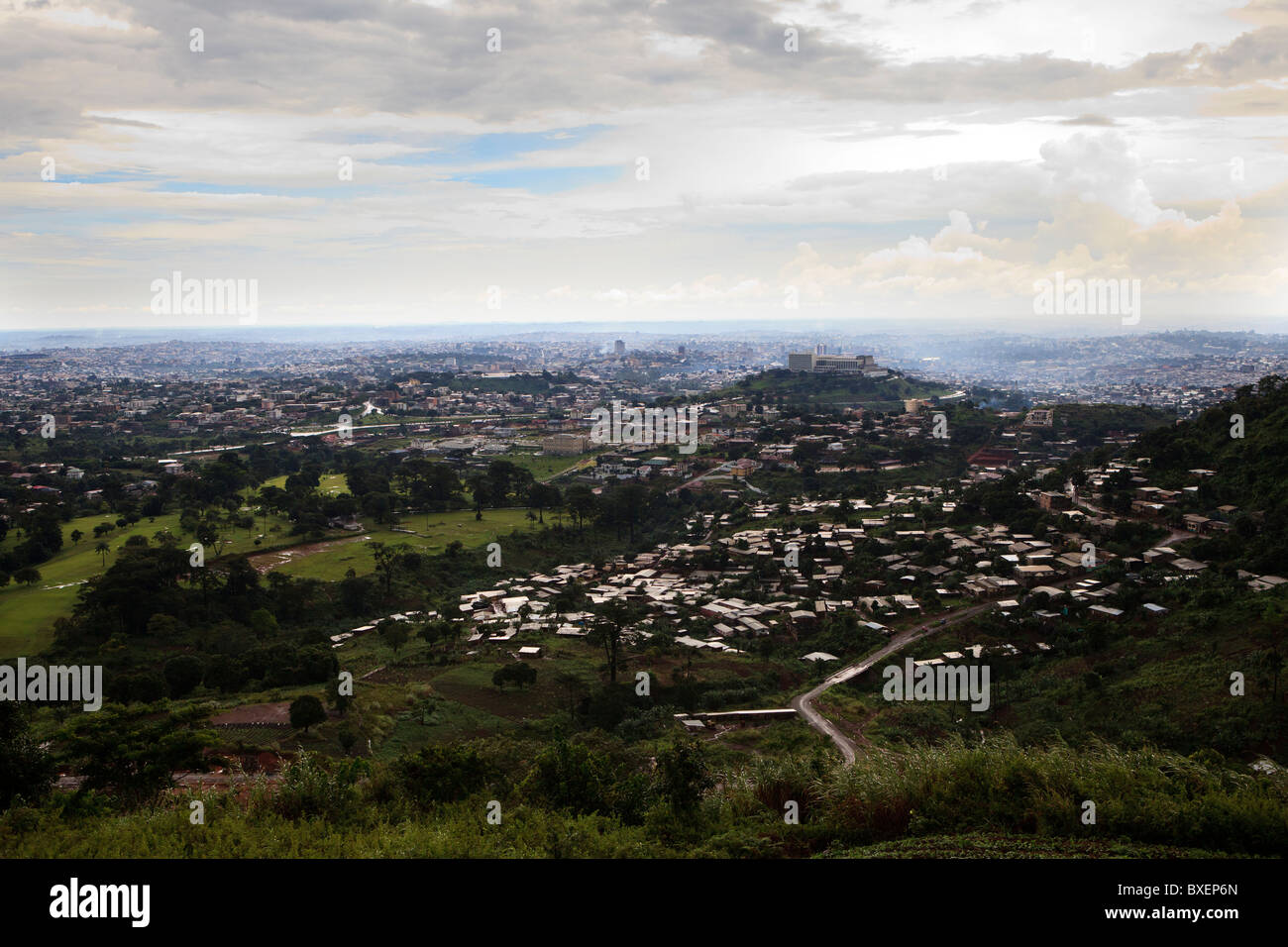 Yaounde ville Banque de photographies et d’images à haute résolution ...