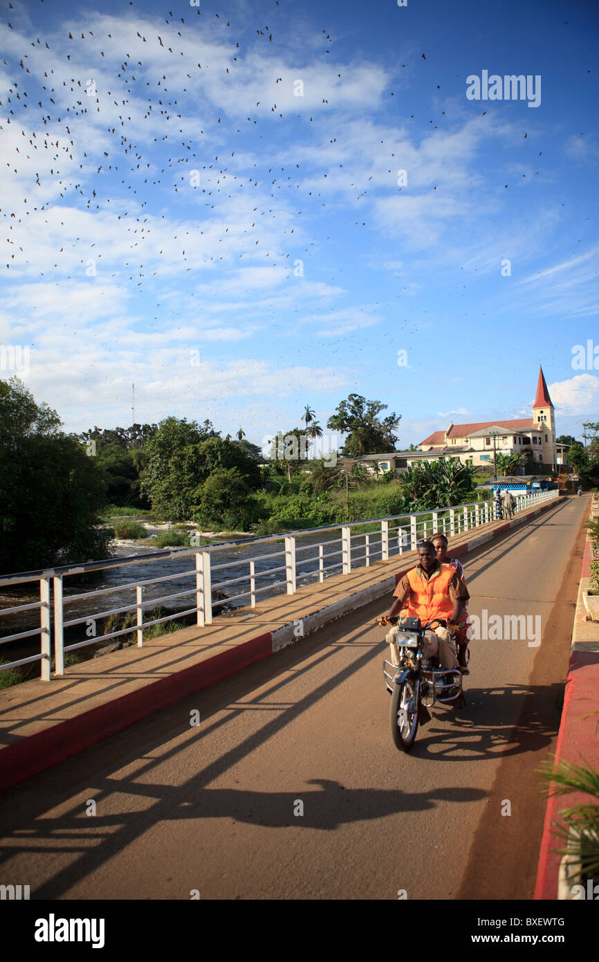 Beach kribi cameroon yaounde africa Banque de photographies et d’images ...