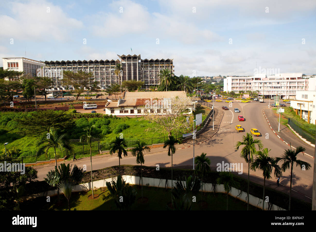 Yaounde rue Banque de photographies et d’images à haute résolution - Alamy