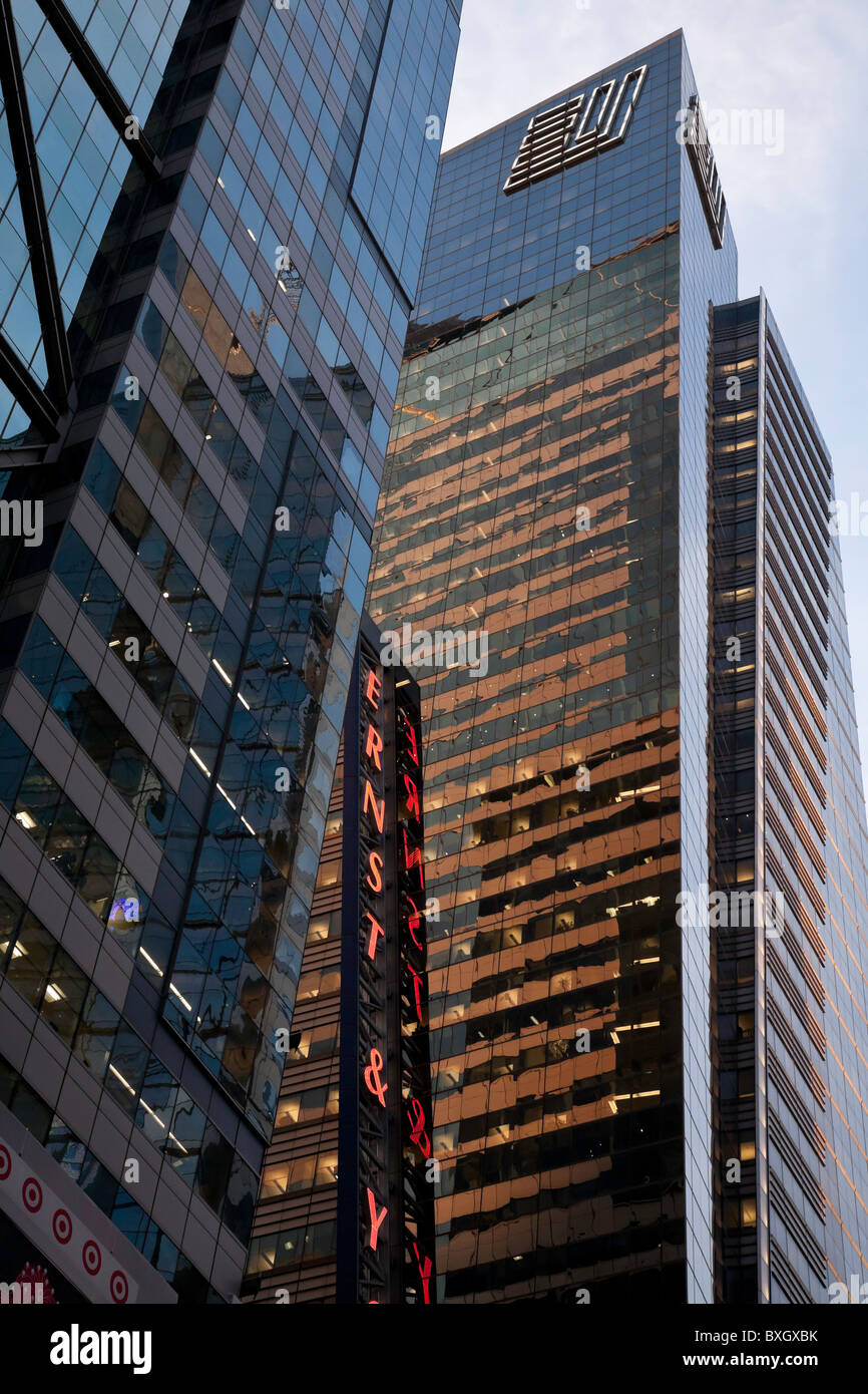 Office tower ernst young Banque de photographies et d’images à haute ...