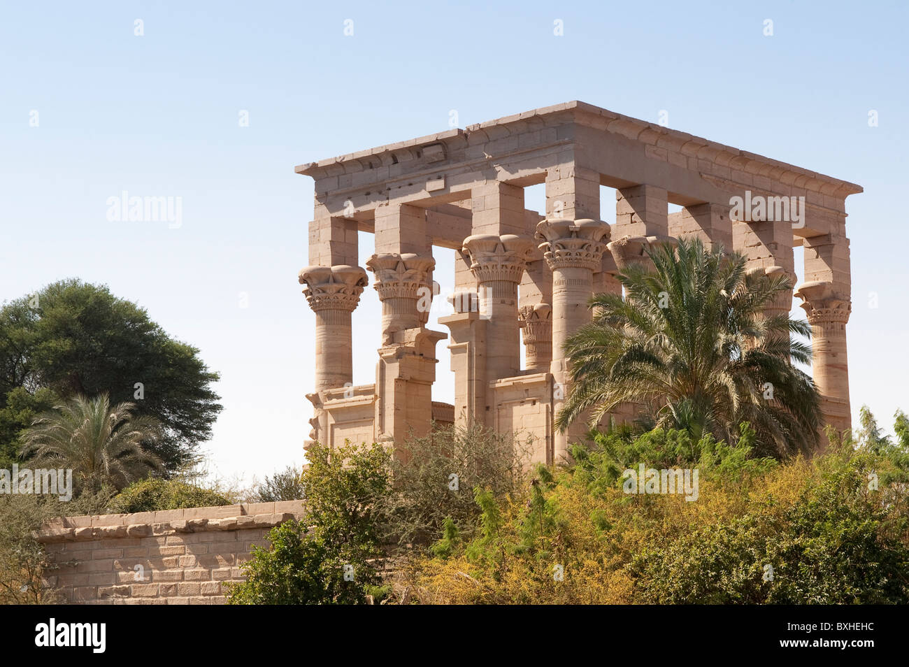 Philae temple goddess isis pearl Banque de photographies et d’images à ...