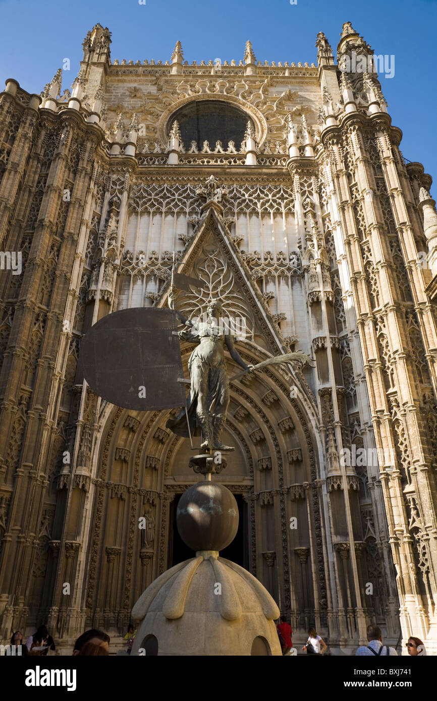Giralda 'reproduction Statue victorieux de la foi ' girouette, et tour ...