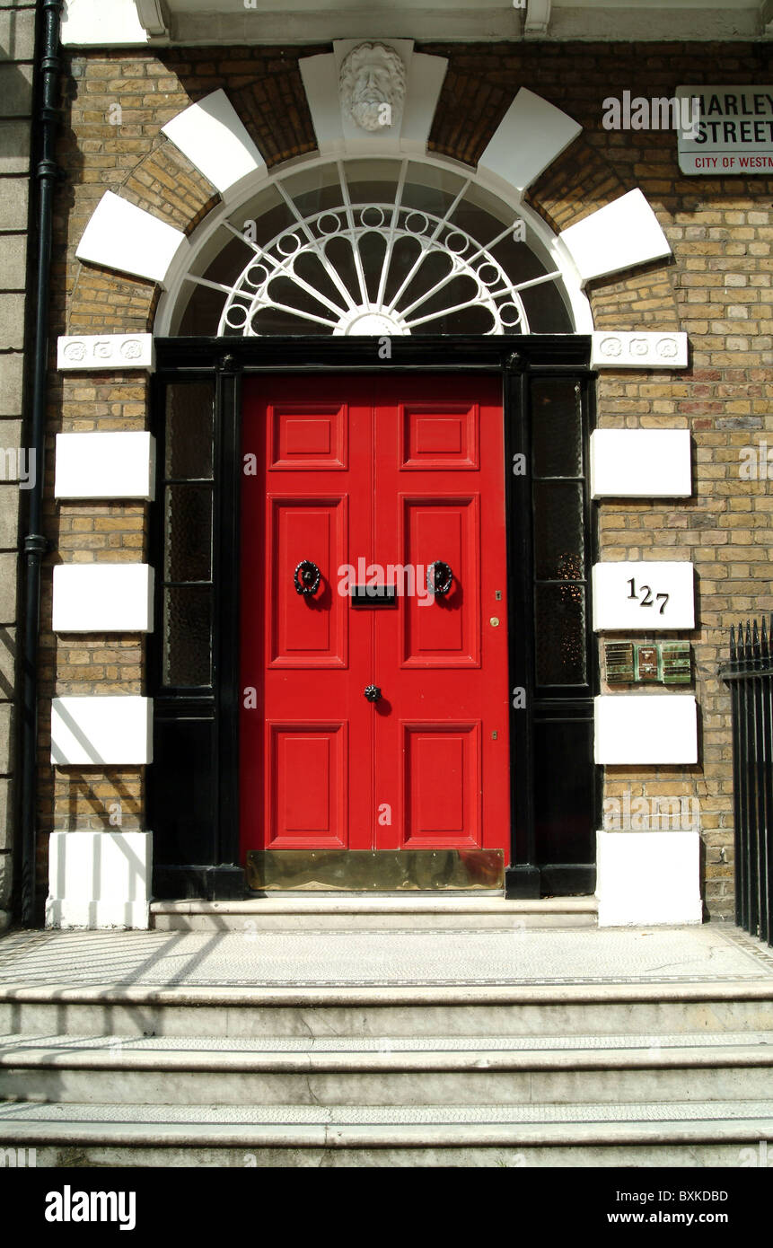 Routes rouges Banque de photographies et d’images à haute résolution ...