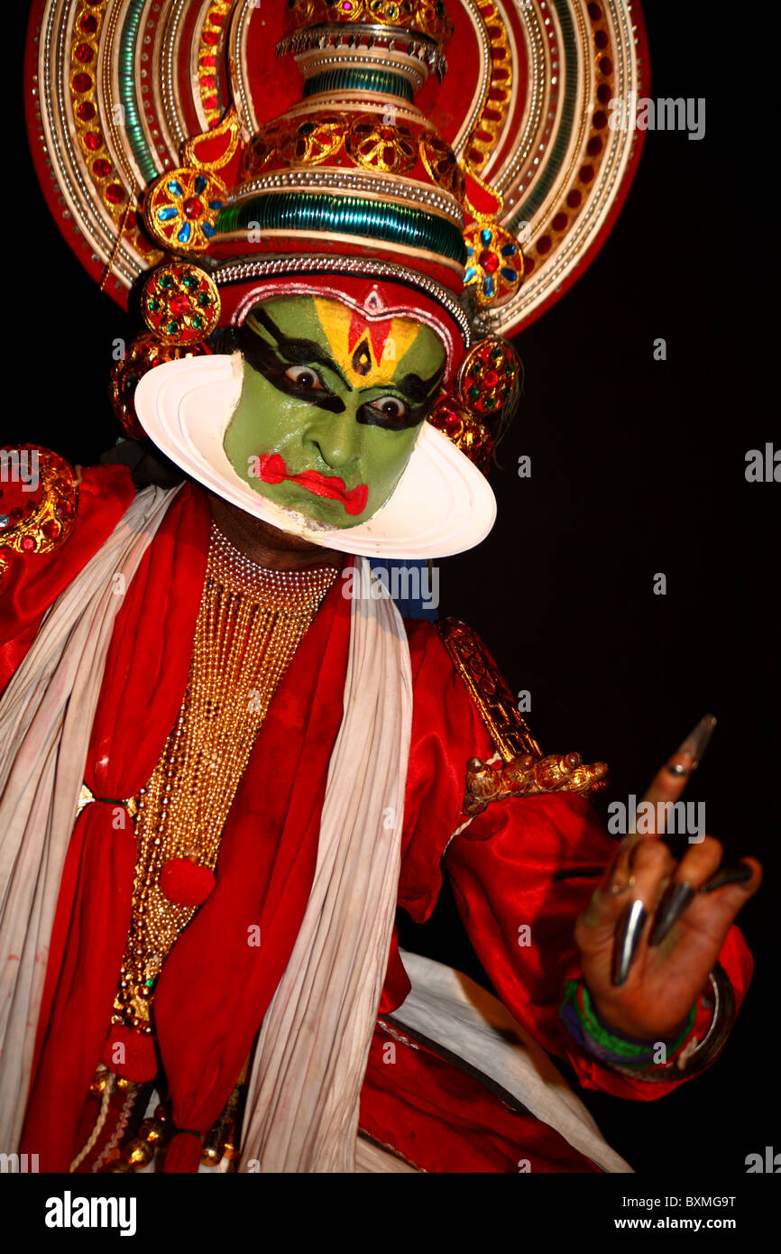 Kathakali danseur inde Banque de photographies et d’images à haute ...