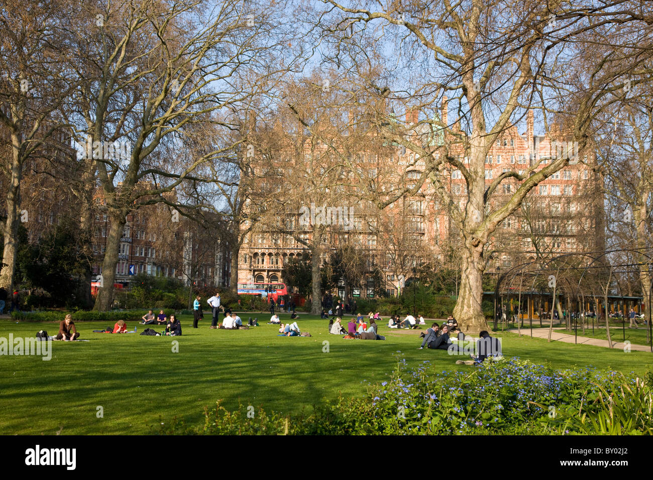 Russell square gardens london Banque de photographies et d’images à ...