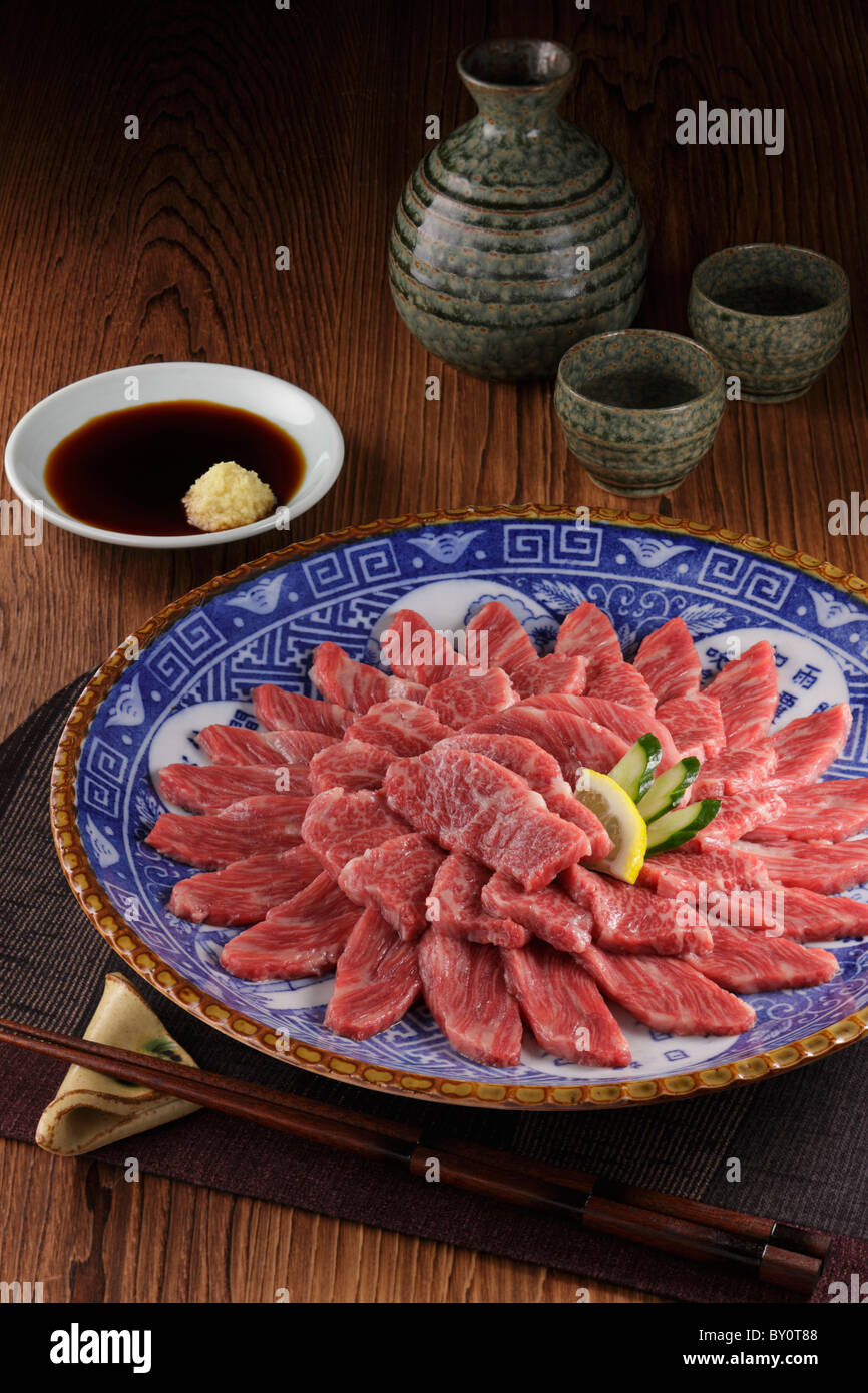 Basashi horse meat sashimi Banque de photographies et d’images à haute ...