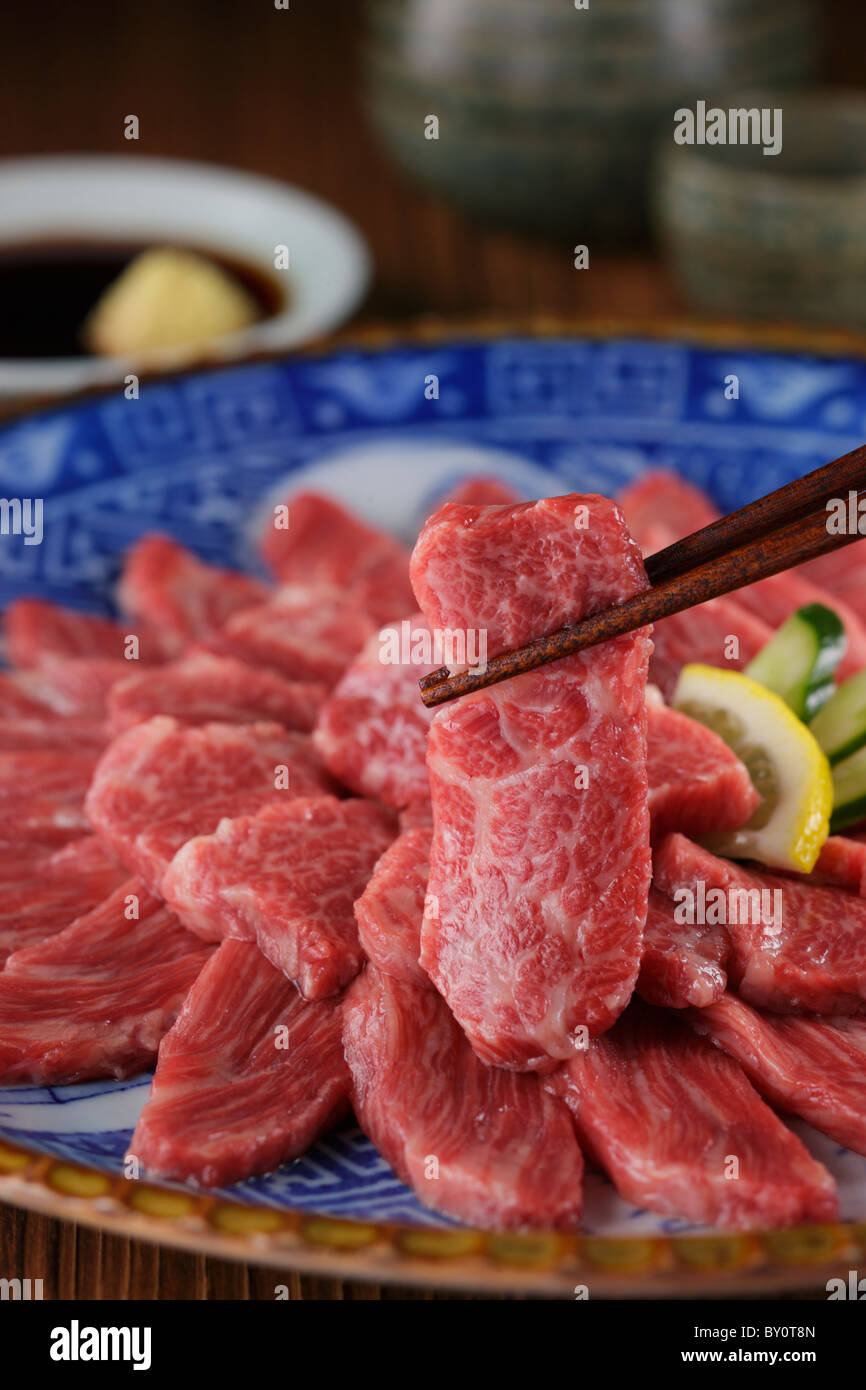 Basashi horse meat sashimi Banque de photographies et d’images à haute ...