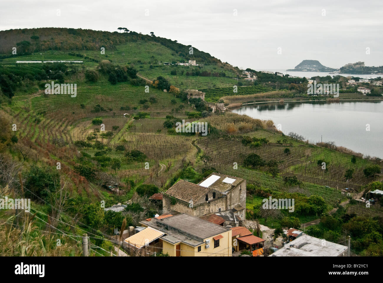Lake avernus Banque de photographies et d’images à haute résolution - Alamy