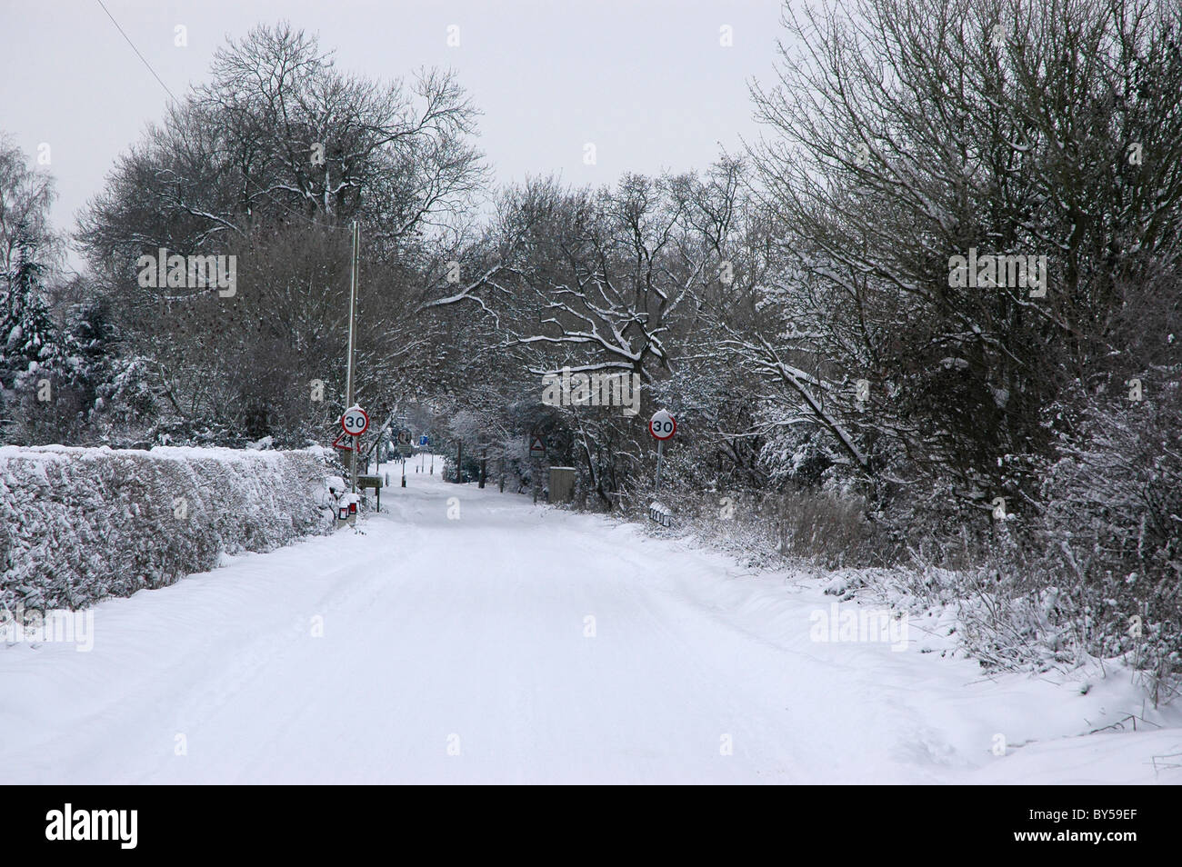 Neige et glace sur autoroute Banque de photographies et d’images à ...