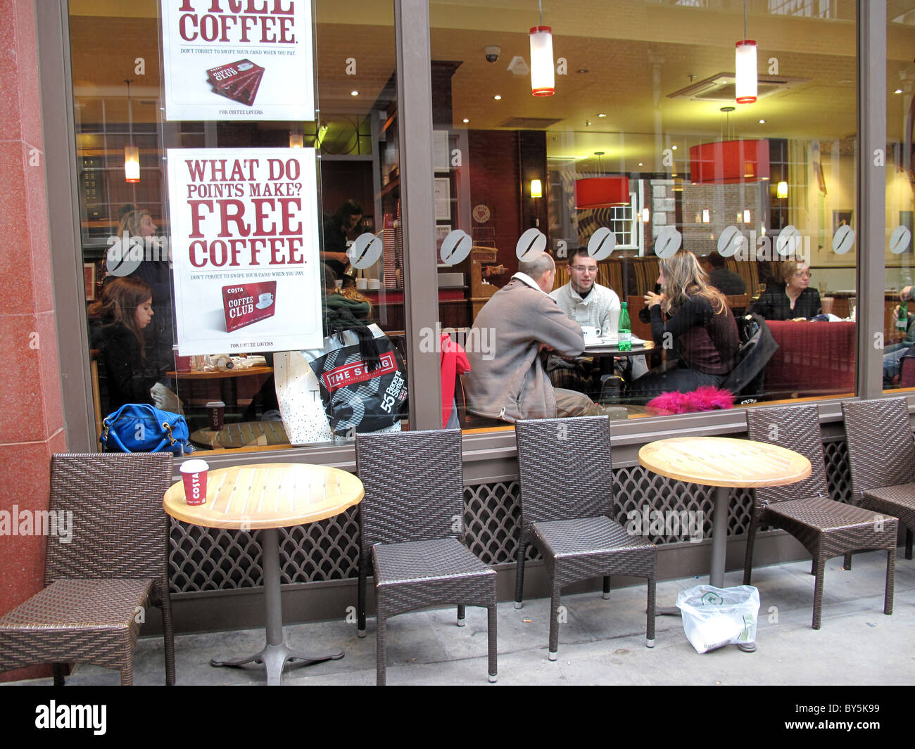 Costa coffee cafe Banque de photographies et d’images à haute ...
