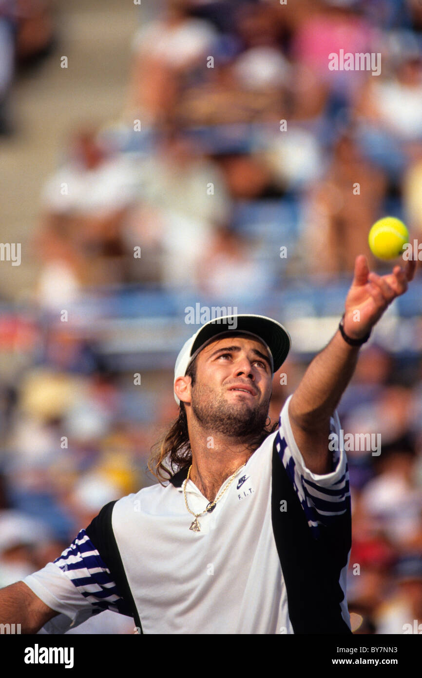Andre agassi serving Banque de photographies et d’images à haute ...
