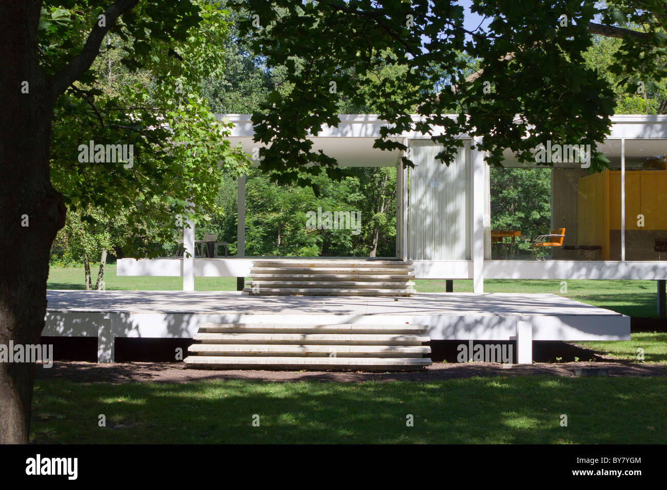 Farnsworth House par Ludwig Mies van der Rohe, Plano, Texas, USA Photo ...