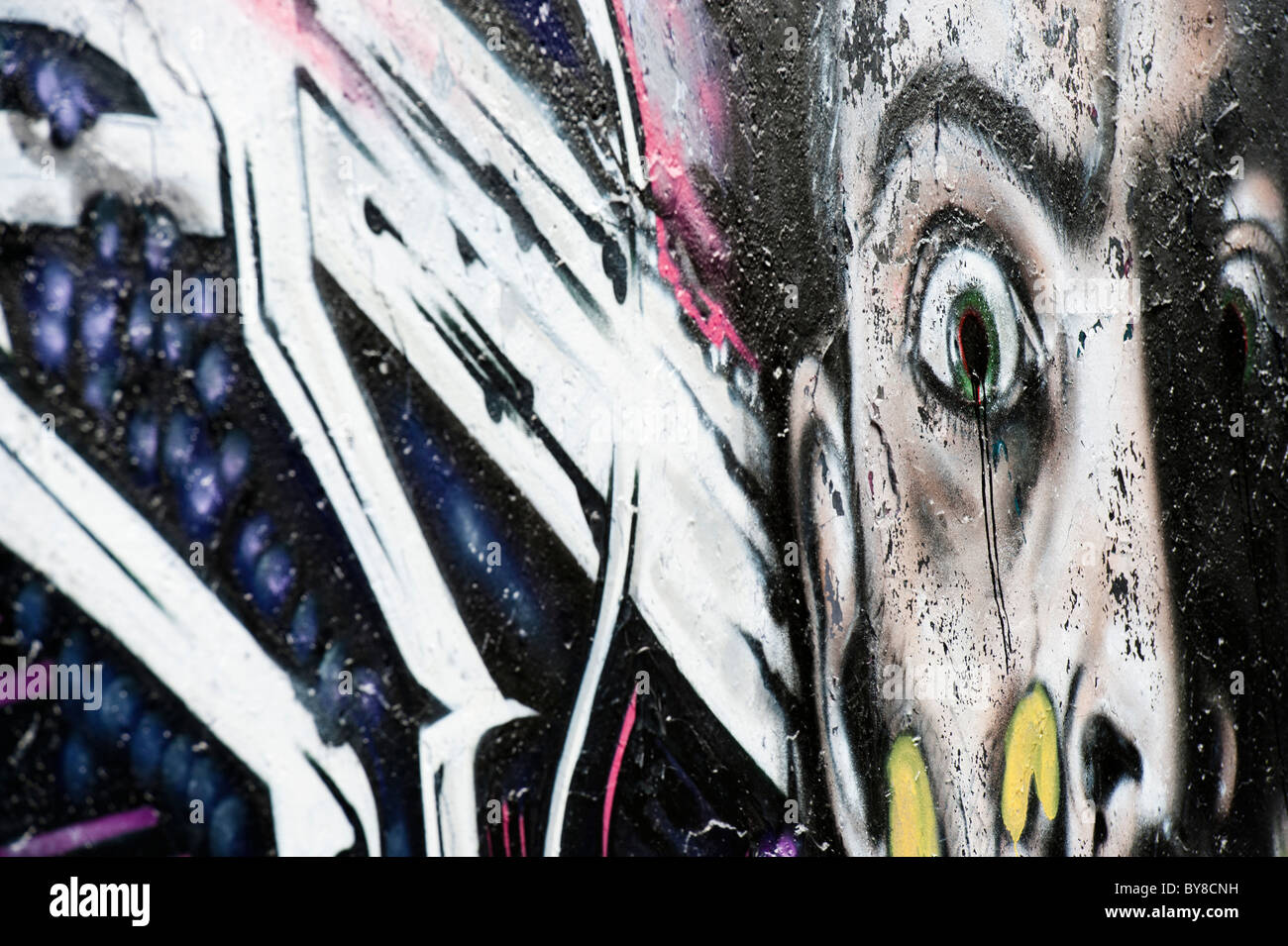 Visage graffiti Banque de photographies et d’images à haute résolution ...