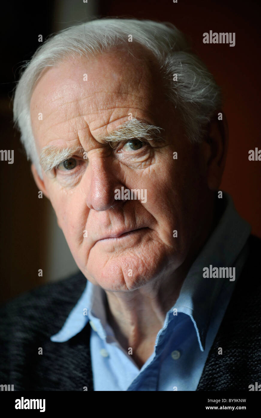 David john moore cornwell Banque de photographies et d’images à haute ...