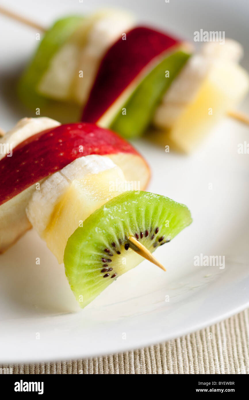 Brochettes de fruits Banque de photographies et d’images à haute ...