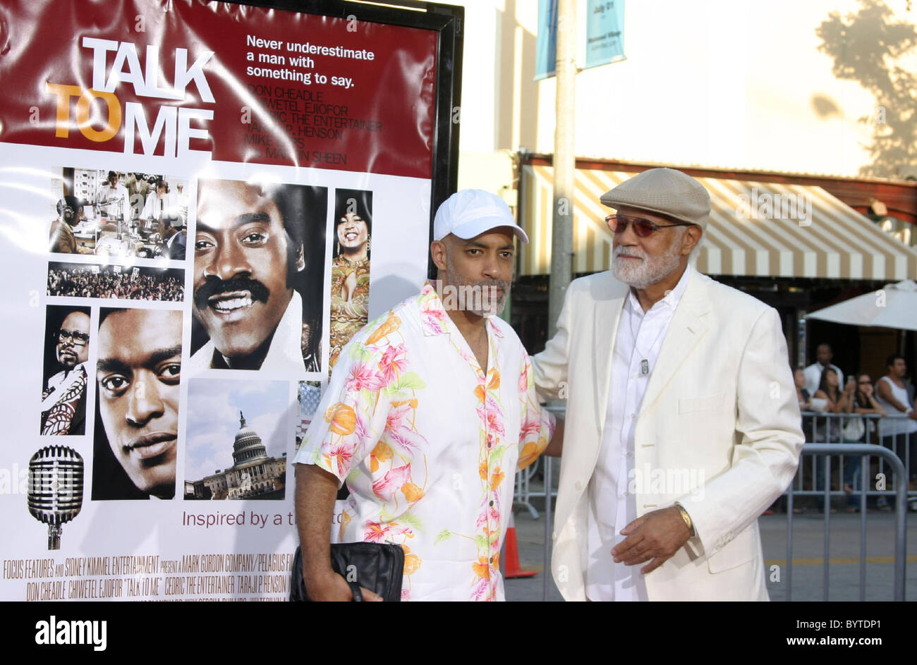 Dewey Hughes et Michael Genet 'Talk to Me' première mondiale à la ...