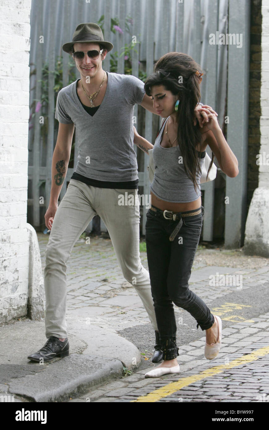 Amy winehouse and her husband blake fielder civil Banque de ...