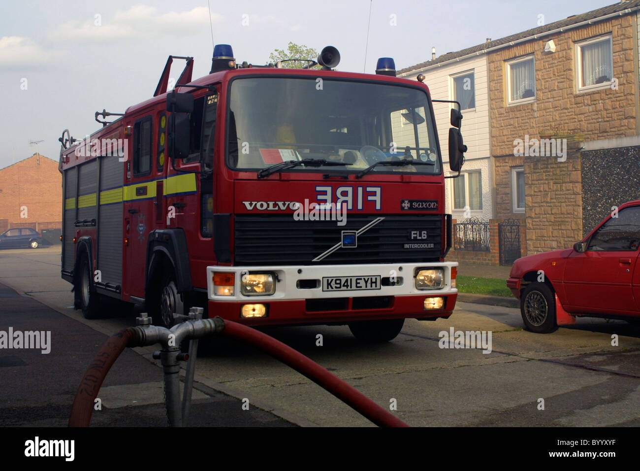 Volvo truck at night Banque de photographies et d’images à haute ...