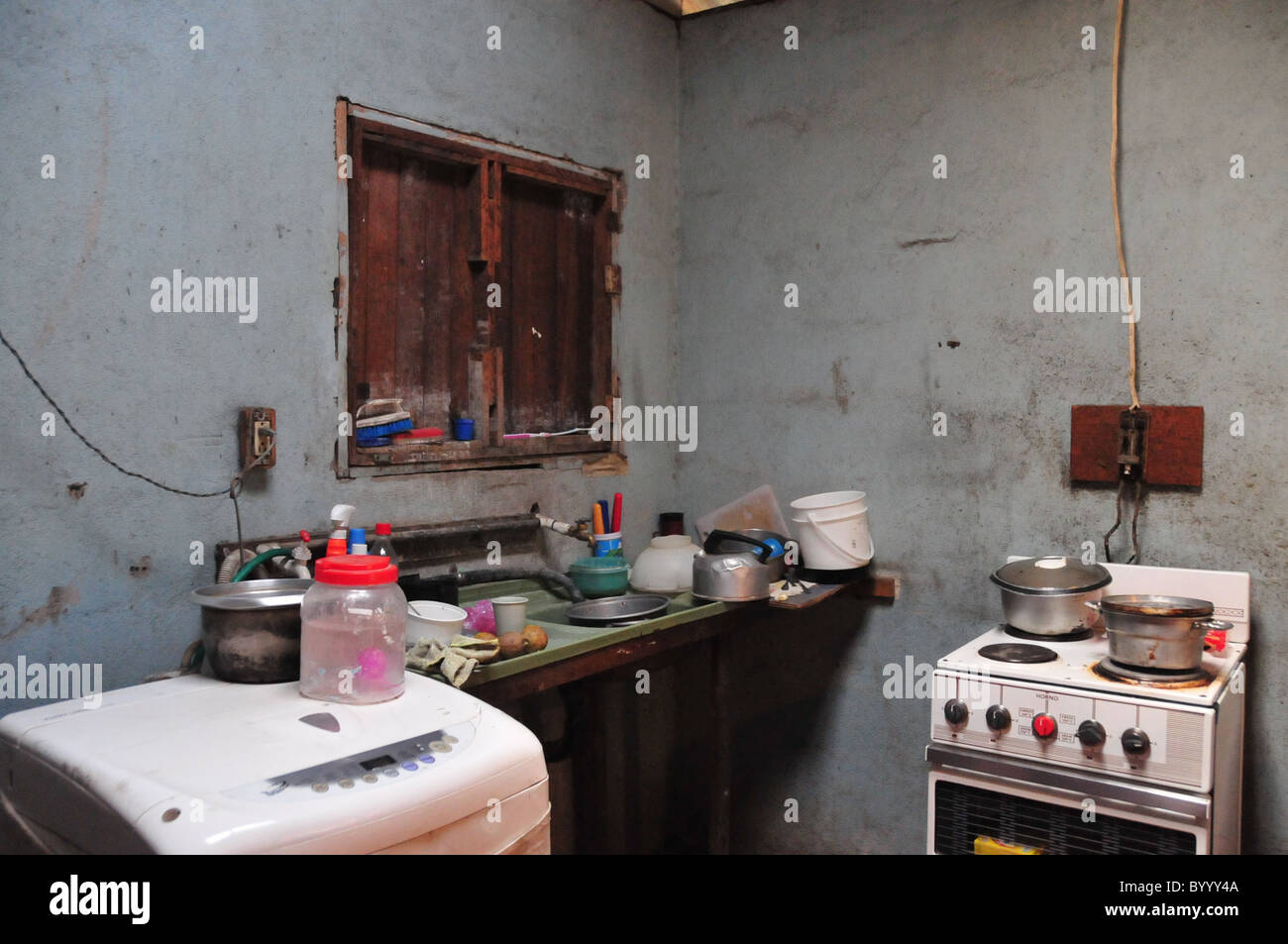 Cuisine dans La Carpio Slum Costa Rica Photo Stock - Alamy