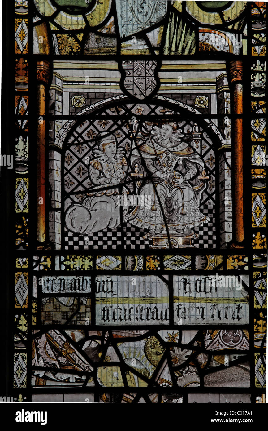 16e siècle vitrail représentant la reine Elizabeth I, avec sa dame d ...