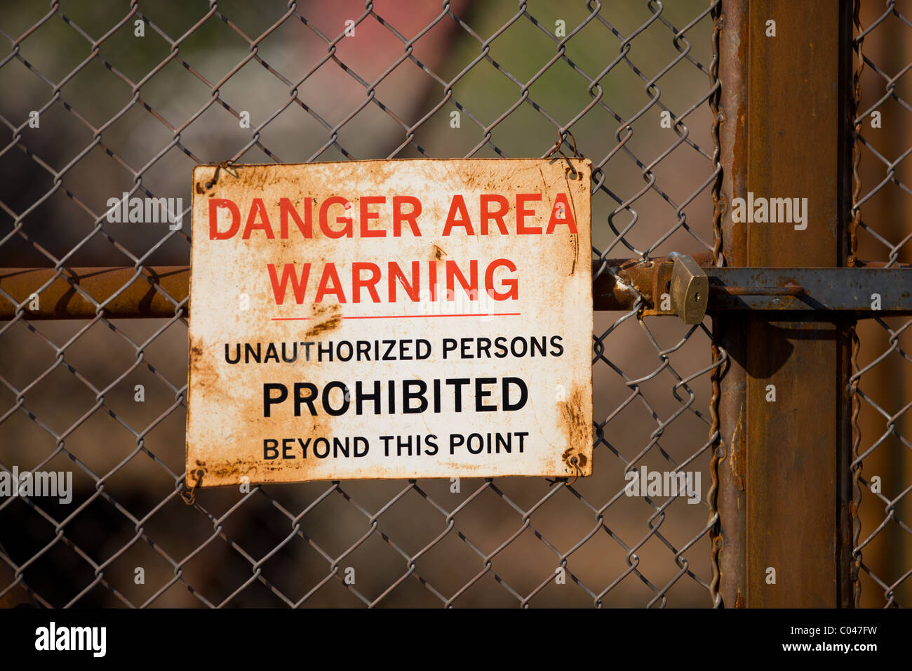 Panneau de danger zone interdite Banque de photographies et d’images à ...