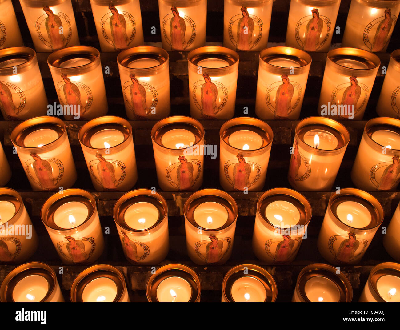 Religieuses en prière Banque de photographies et d’images à haute ...