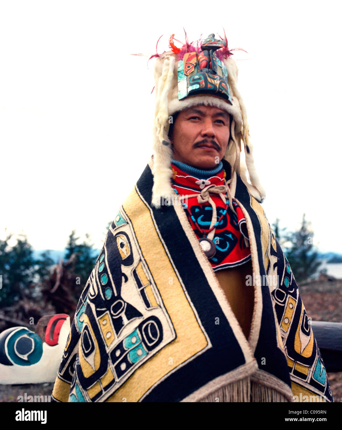 Alaskan native dress Banque de photographies et d’images à haute ...