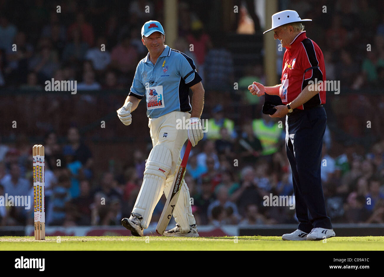 Steve Waugh et Sir Michael Parkinson partager une blague pendant l ...
