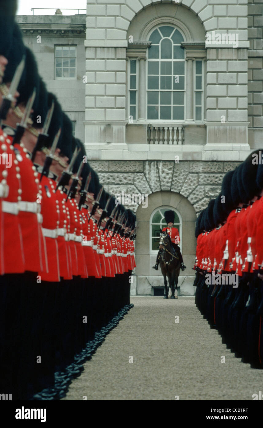 Scots guards Banque de photographies et d’images à haute résolution - Alamy