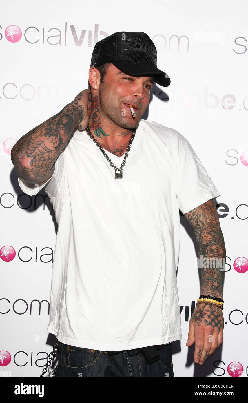 Seth Binzer, alias Shifty Shellshock SocialVibe.com décolle avec un ...