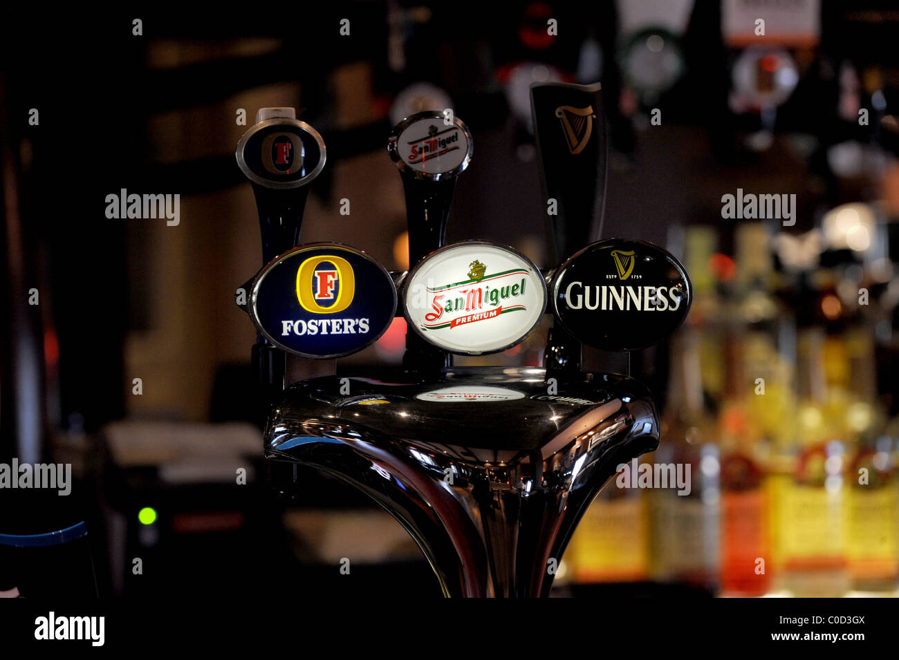 Guinness bar pump Banque de photographies et d’images à haute ...