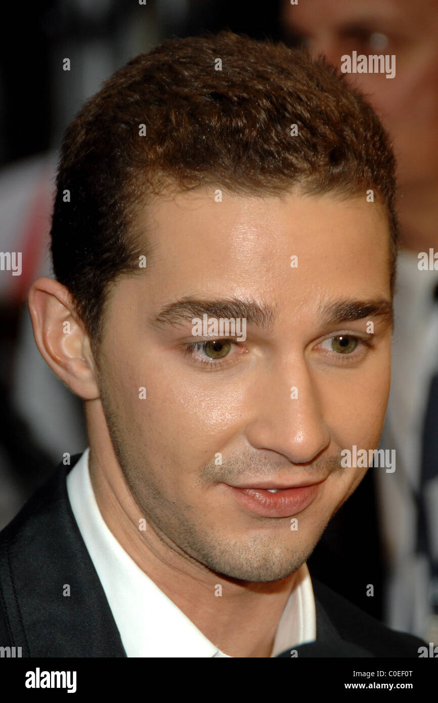 Shia LaBeouf New York premiere de "Indiana Jones et le Royaume du Crâne ...