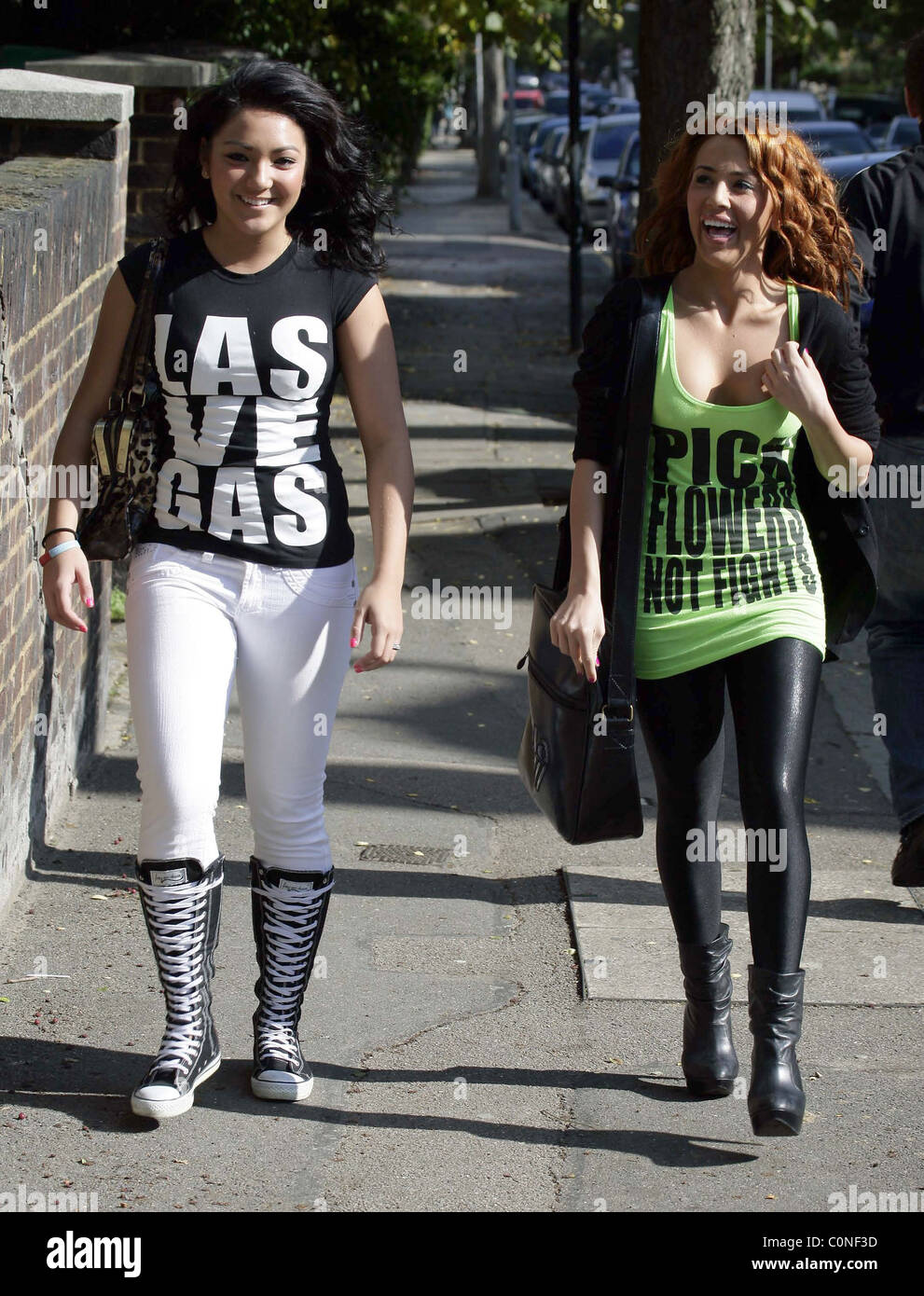 Groupe Tita Lau et Layla Manoochehri de 'Girl' pour revenir à la maison ...
