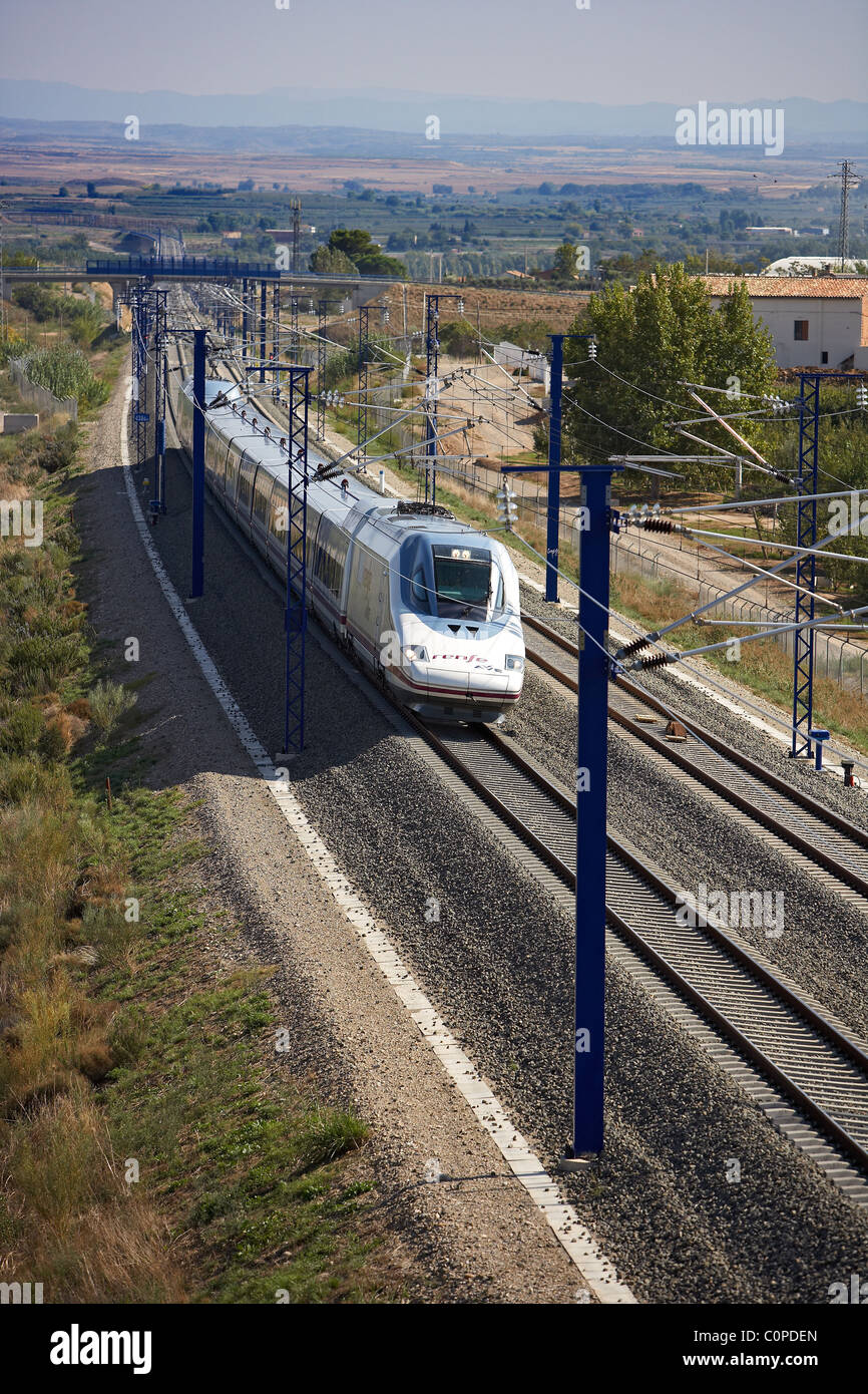 Renfe ave train rapide Banque de photographies et d’images à haute ...
