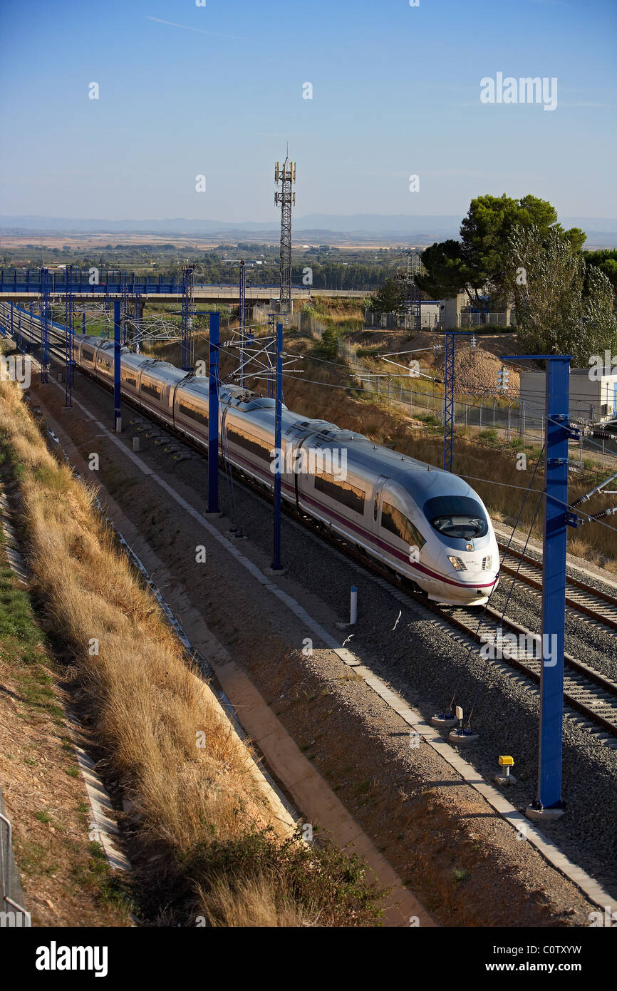 Renfe ave train rapide Banque de photographies et d’images à haute ...