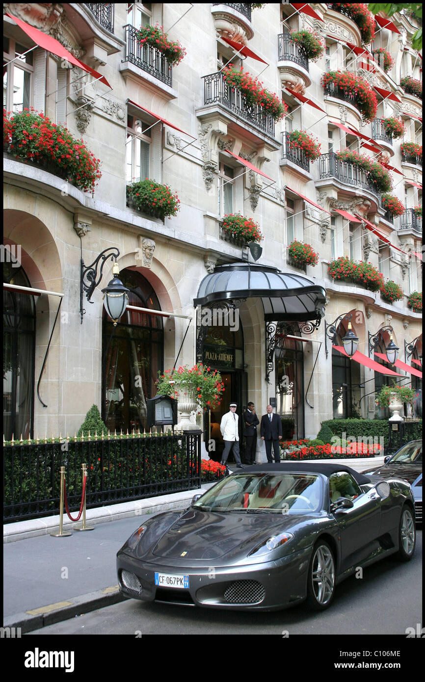 Le Plaza Athenee Hotel qui est un hotel de luxe 4 étoiles, pourrait ...