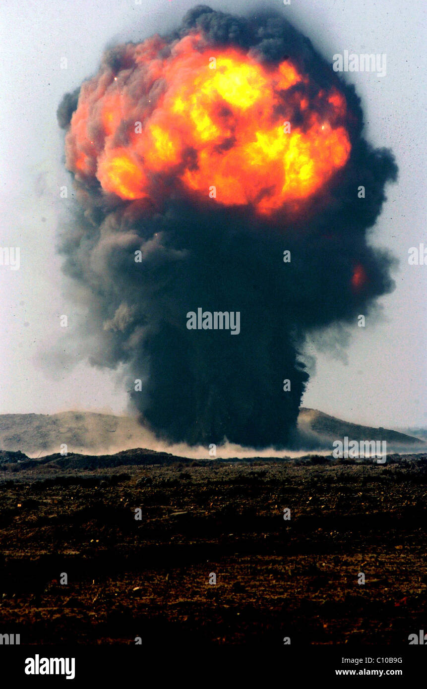 Explosion feu Banque de photographies et d’images à haute résolution ...