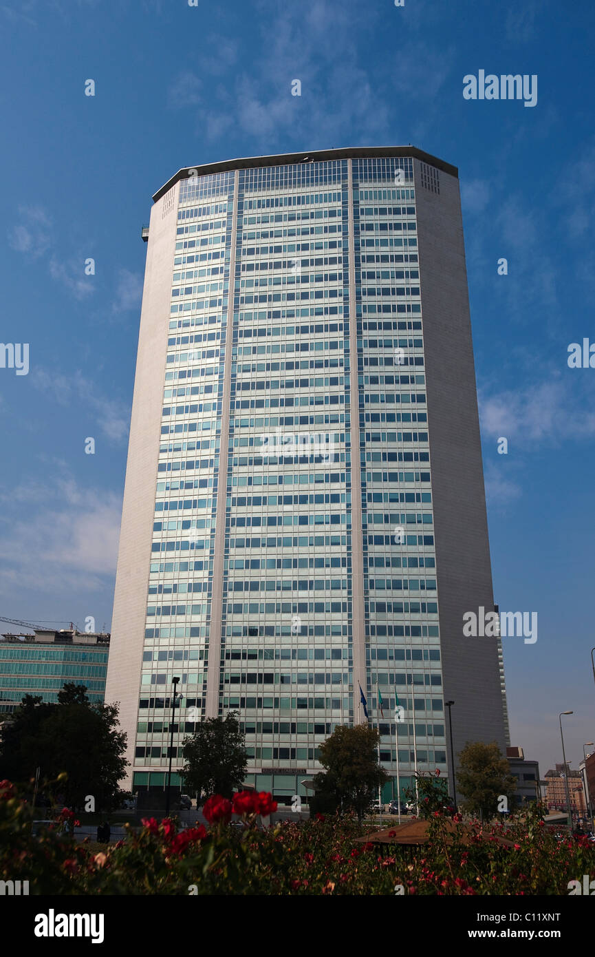 Torre pirelli Banque de photographies et d’images à haute résolution ...
