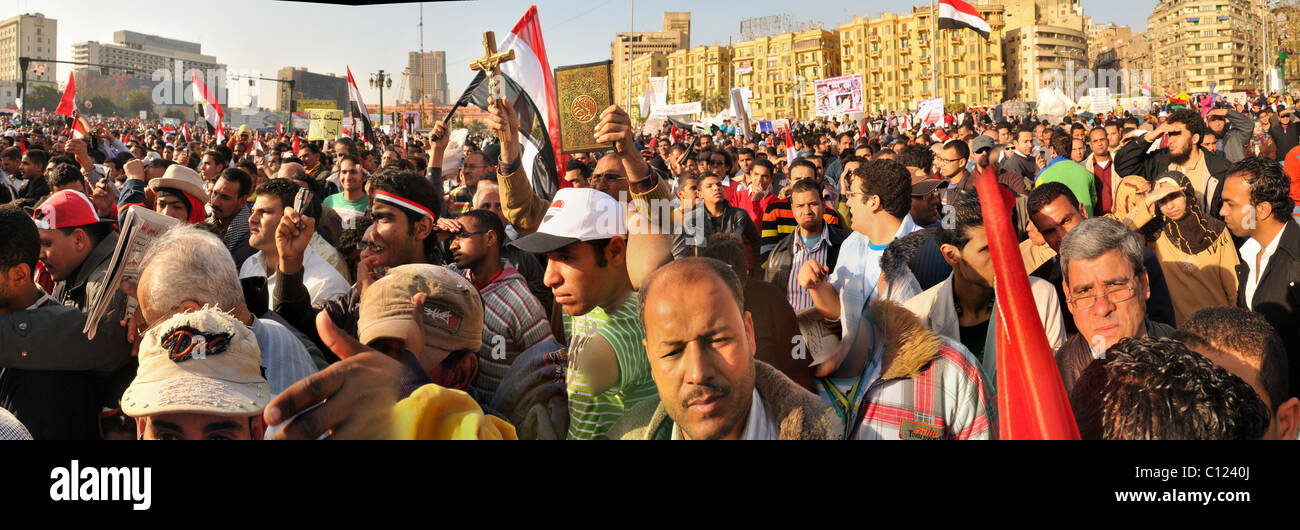 Scènes de célébration de la place Tahrir après la nomination du nouveau ...