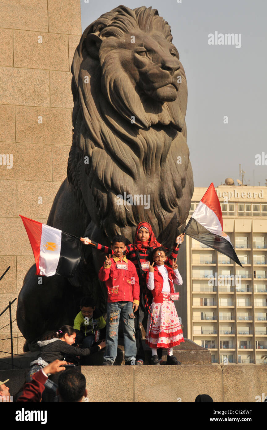 Scènes de célébration de la place Tahrir après la nomination du nouveau ...