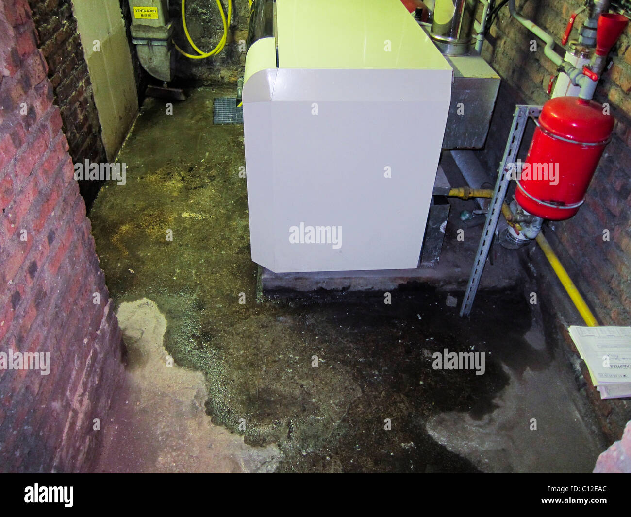 Paris, France, inondation de fuite d'eau au sous-sol du bâtiment des ...